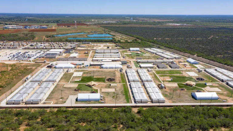 South Texas immigration detention center with capacity for 2,400 people ...