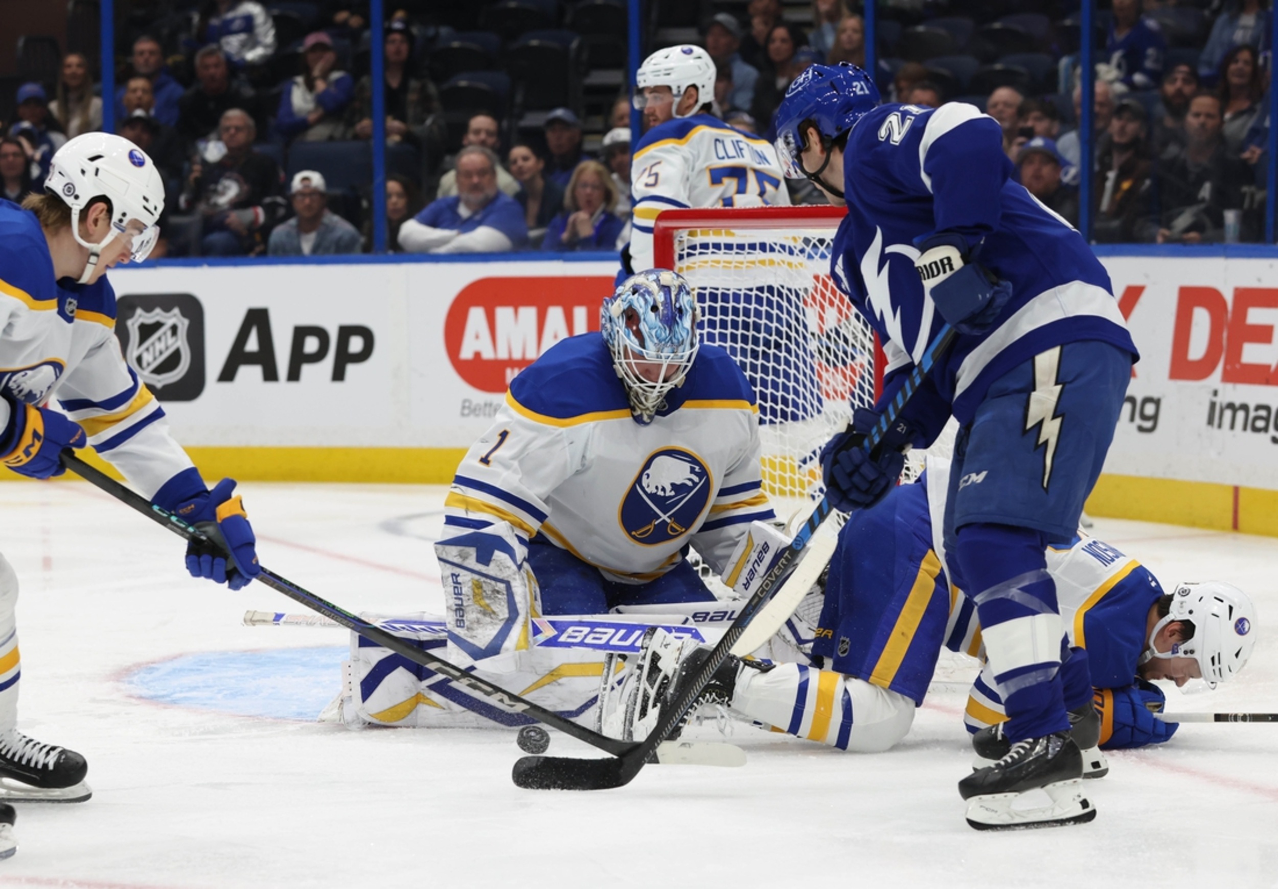 Newcomer Oliver Bjorkstrand notches winner for Lightning in high-scoring thriller vs. Sabres