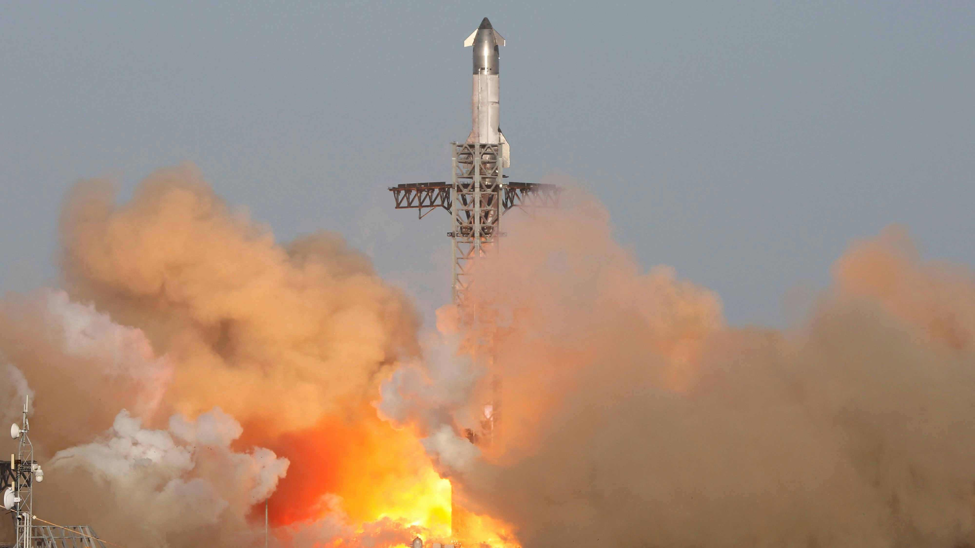 Bilder: SpaceX-Starship explodiert bei achtem Testflug