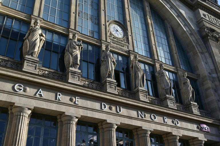 Trafic totalement interrompu à la gare du Nord après la découverte d ... Trafic totalement interrompu à la gare du Nord après la découverte d ...
