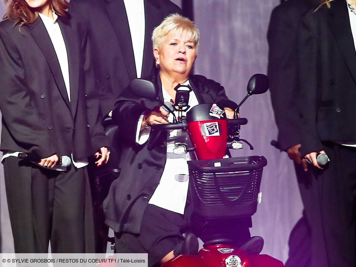 Pourquoi Mimie Mathy est-elle en fauteuil roulant sur le spectacle des ...