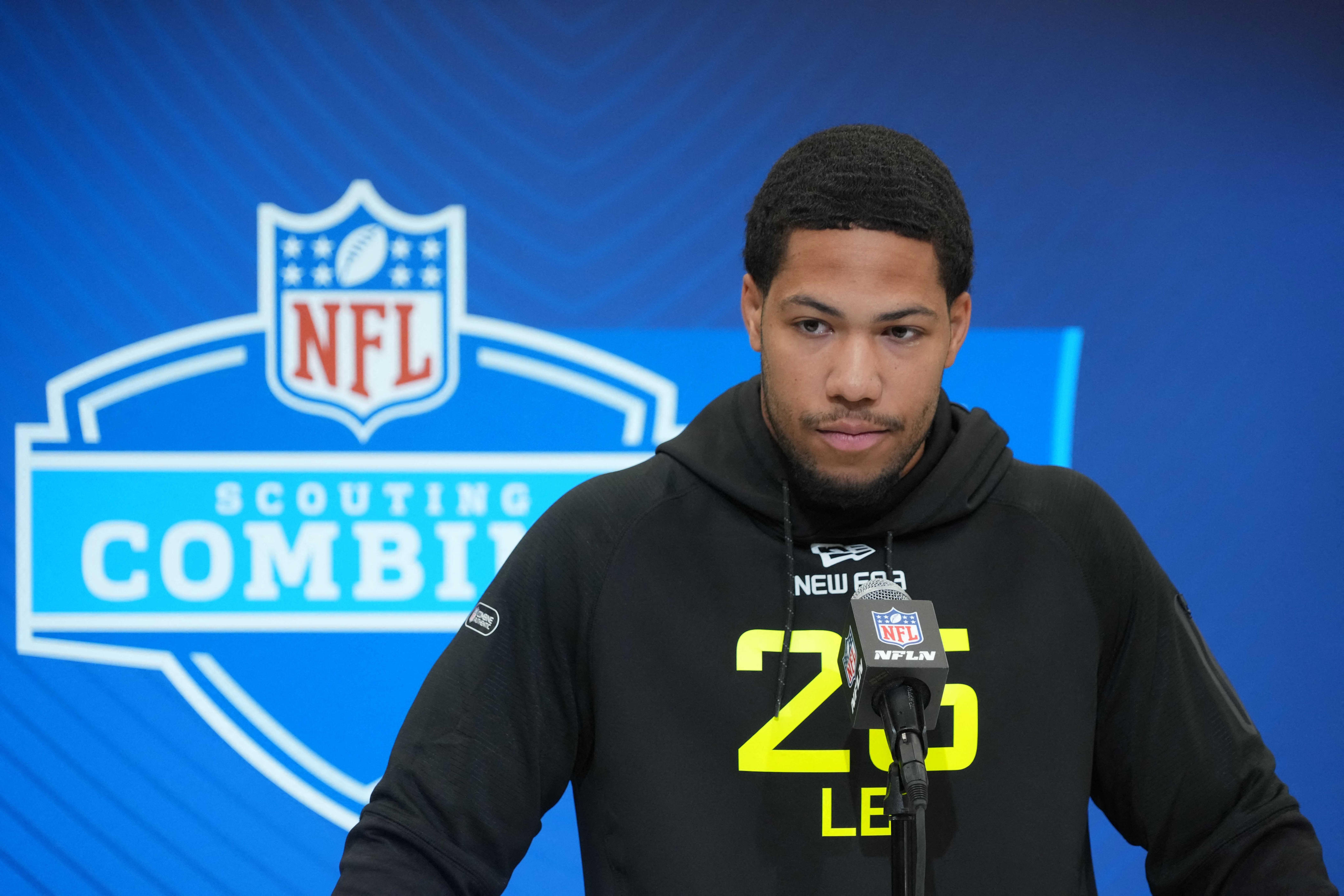 NFL Draft profile and projection for lineback Cody Simon