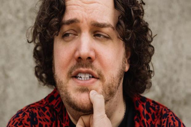 Comedian to perform charity gig at university