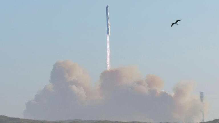 "Nieplanowany demotaż" rakiety SpaceX. Misja zakończona niepowodzeniem