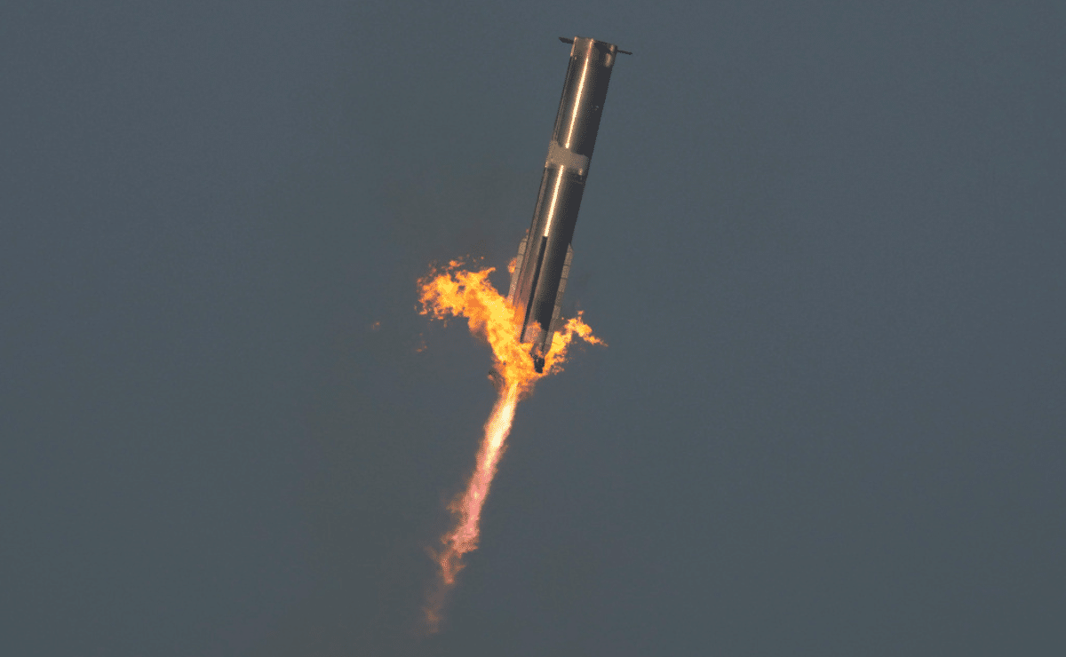 SpaceX’s latest Starship test flight ends with another explosion