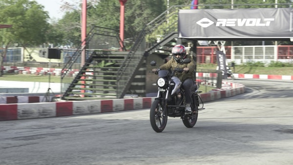 Revolt RV BlazeX first ride review: A tech-savvy easy commuter, but is ...