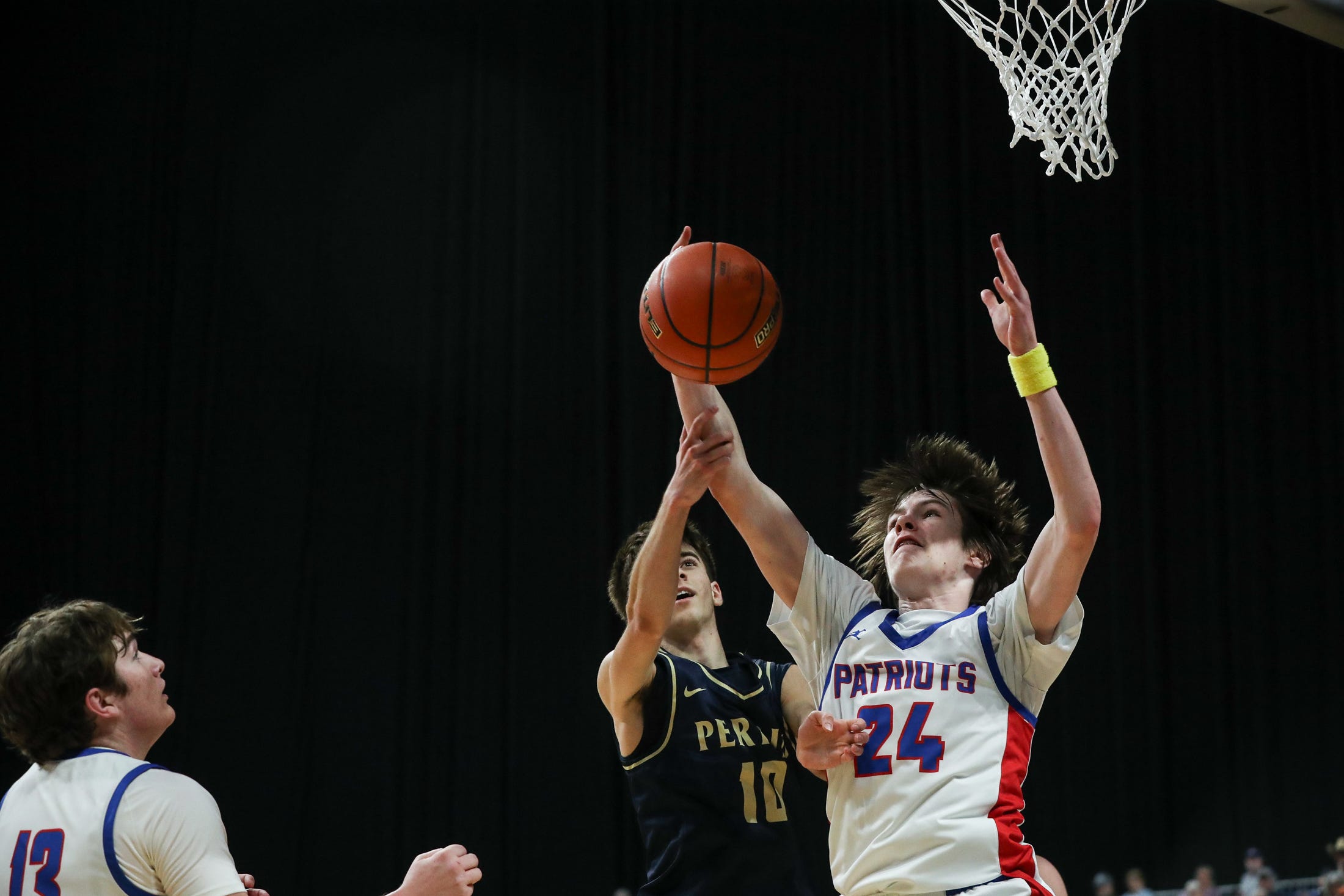 Valley basketball stars Kanyon, Corbin Taylor transferring to PHH Prep in Phoenix