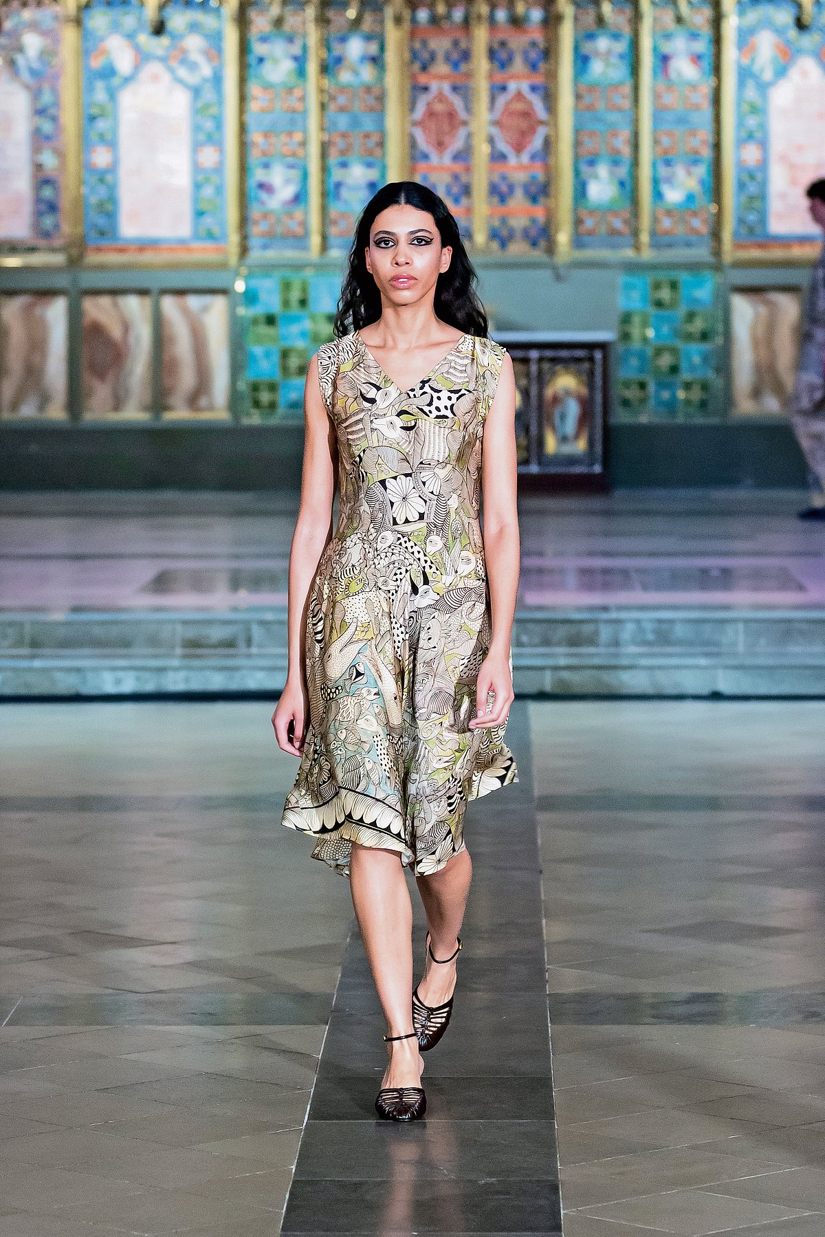 Aarti Vijay Gupta’s new collection is a fusion of tradition with modern ...