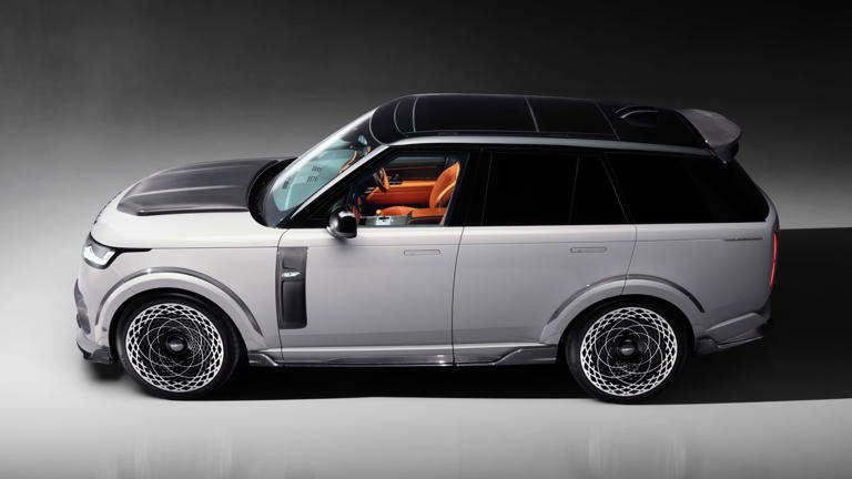 Crikey, check out the wheels on this Overfinch Velocity Edition Range Rover
