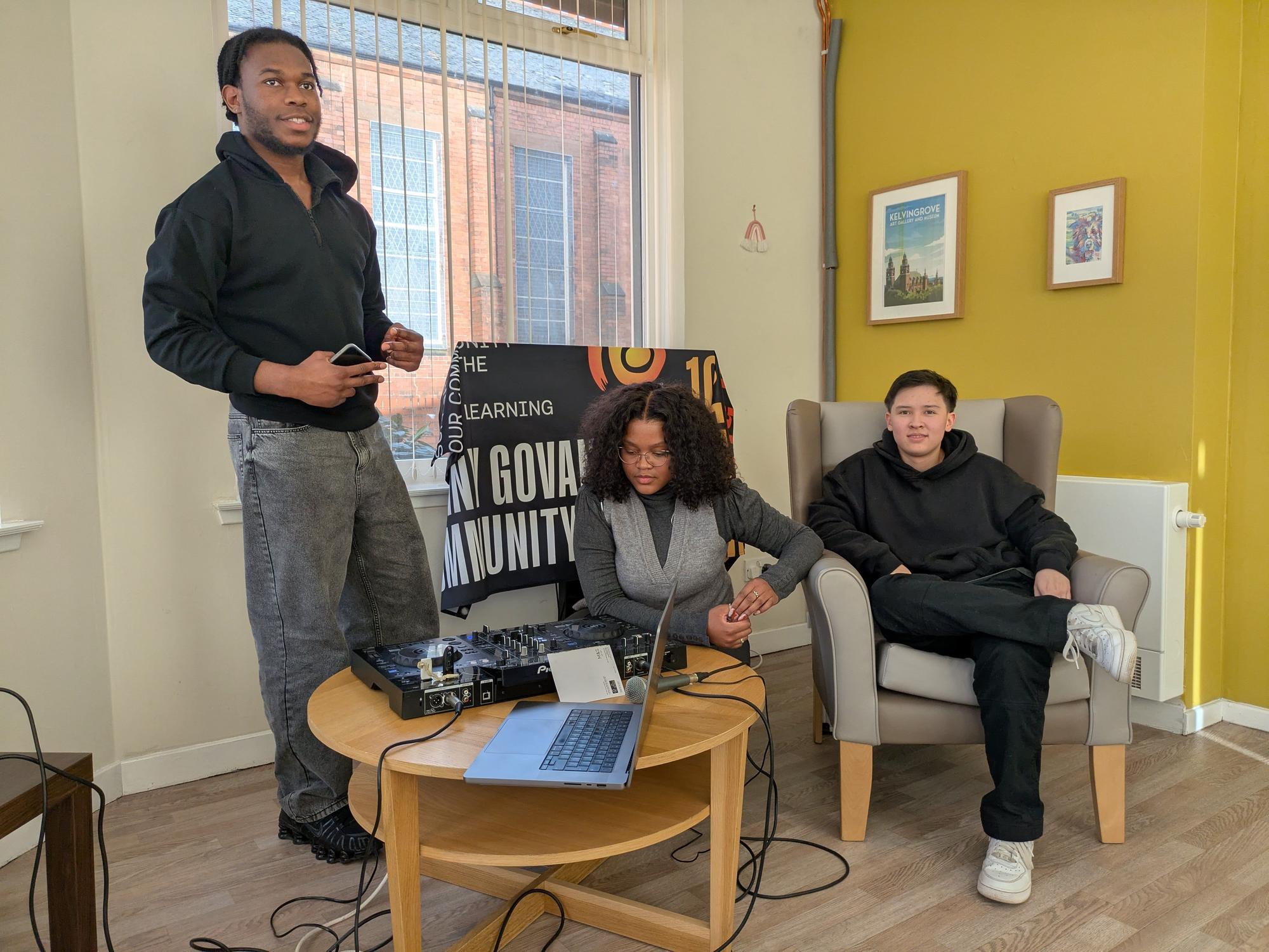 Glasgow care home residents set to become radio stars this weekend