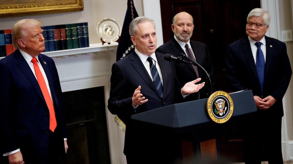 Sen. Elizabeth Warren Raises Conflict Of Interest Concerns In Letter To ...