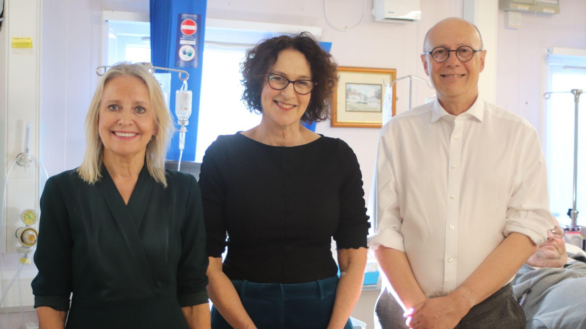 Health and Social Care Minister visits patients and staff at Watford ...