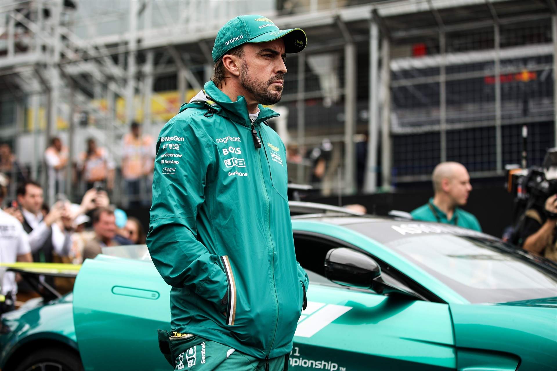 Honda se ha reunido con Fernando Alonso para darle más malas noticias