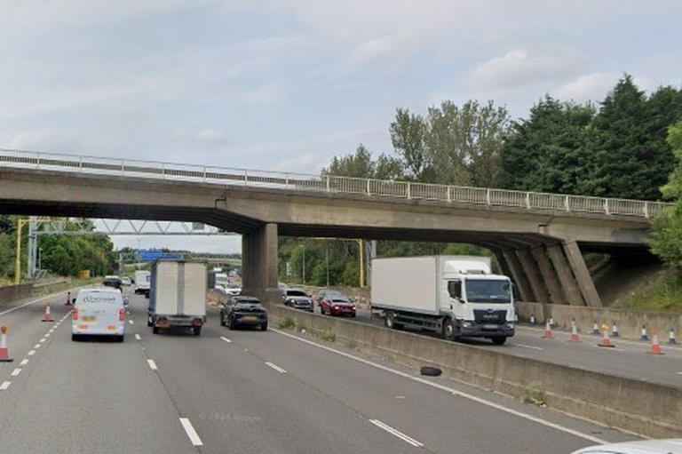 Major M1 section shut in South Yorkshire for emergency repairs