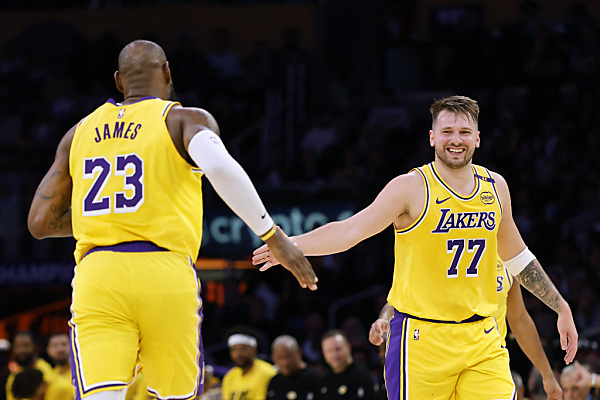 Doncic und James führen Lakers zu achtem NBA-Sieg in Folge