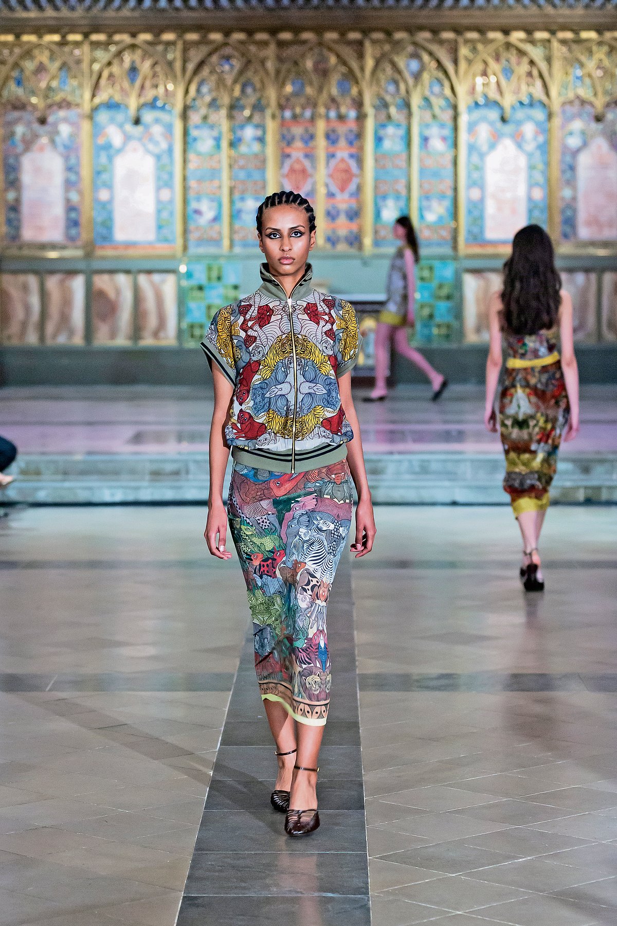 Aarti Vijay Gupta’s new collection is a fusion of tradition with modern ...