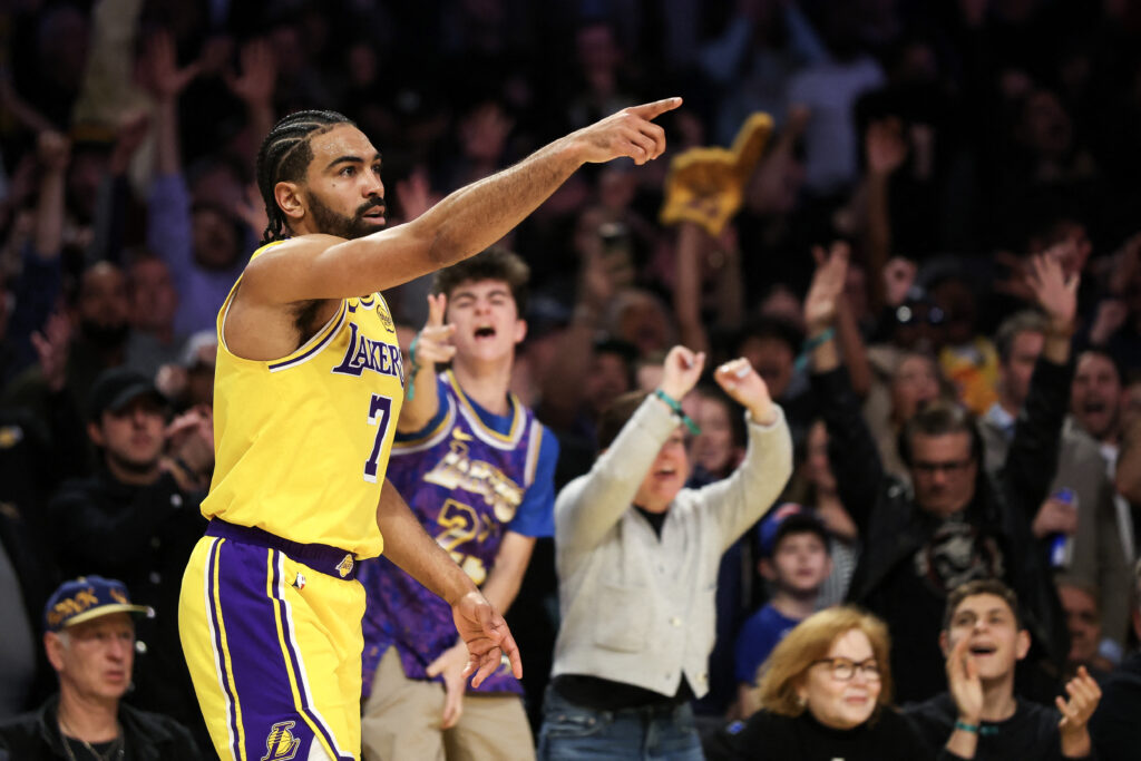 NBA: Lakers show grit with overtime win over Knicks
