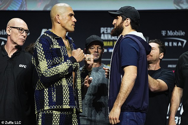 Alex Pereira stares down Russian reporter after he asks Magomed ...