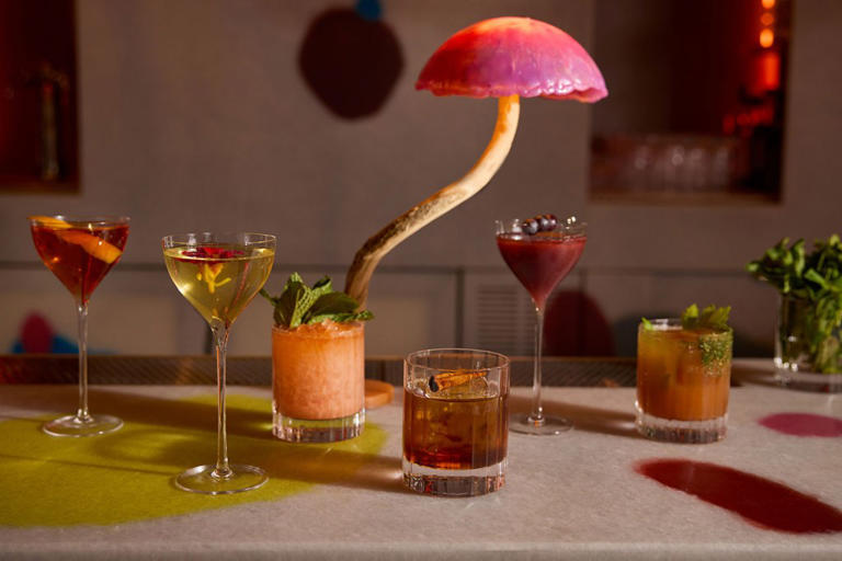 Hauser & Wirth's Manuela Restaurant Carries on a New York Tradition: "Eat Dinner, Take Meetings ...