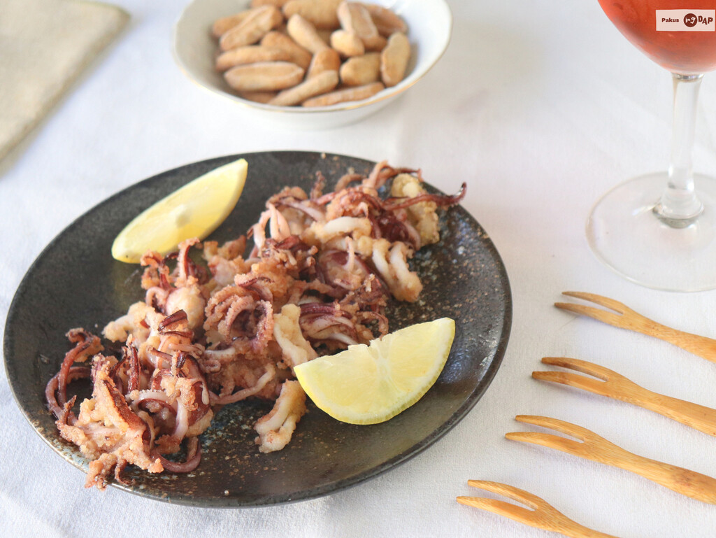 Rejos de calamar fritos, la receta perfecta para un aperitivo informal