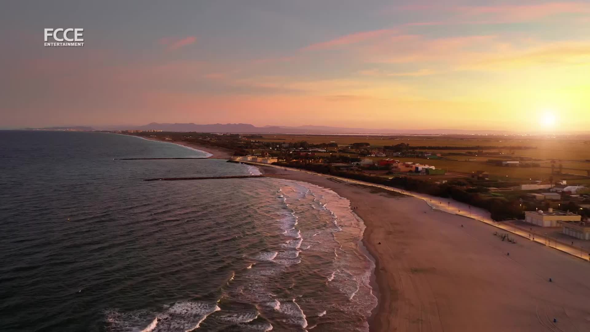 Discover the charm and luxury of Valencia, Spain