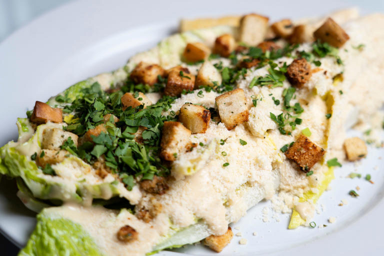 What to order from Tom Archer's Poor Man's Country Club at the Val Air ...