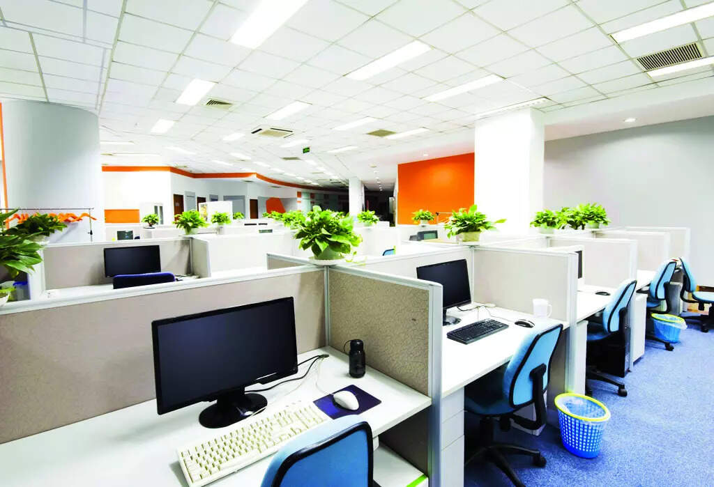 Deloitte ties bonuses to office attendance: A game-changer for ...