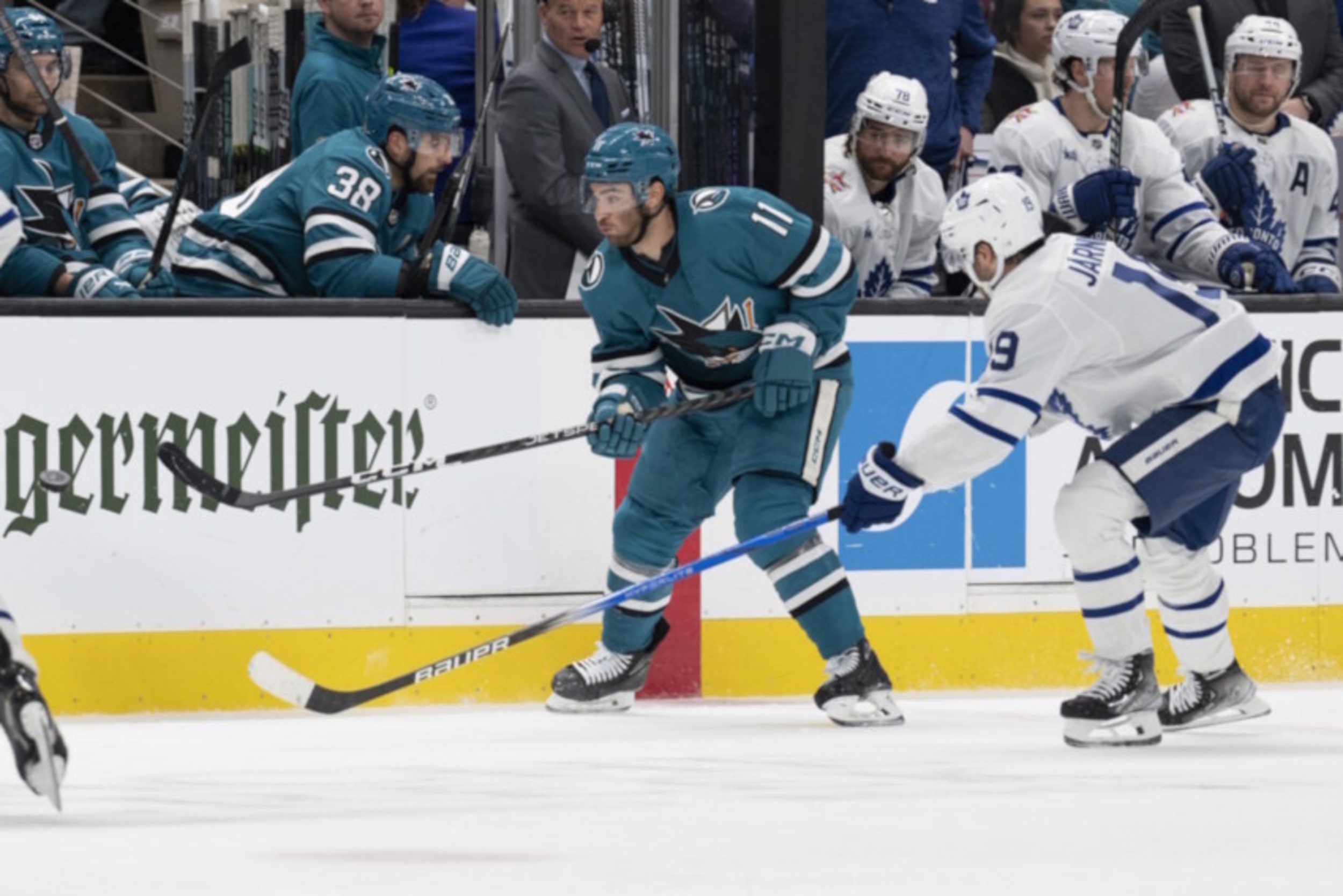 Maple Leafs reportedly have checked in on Sharks' Luke Kunin