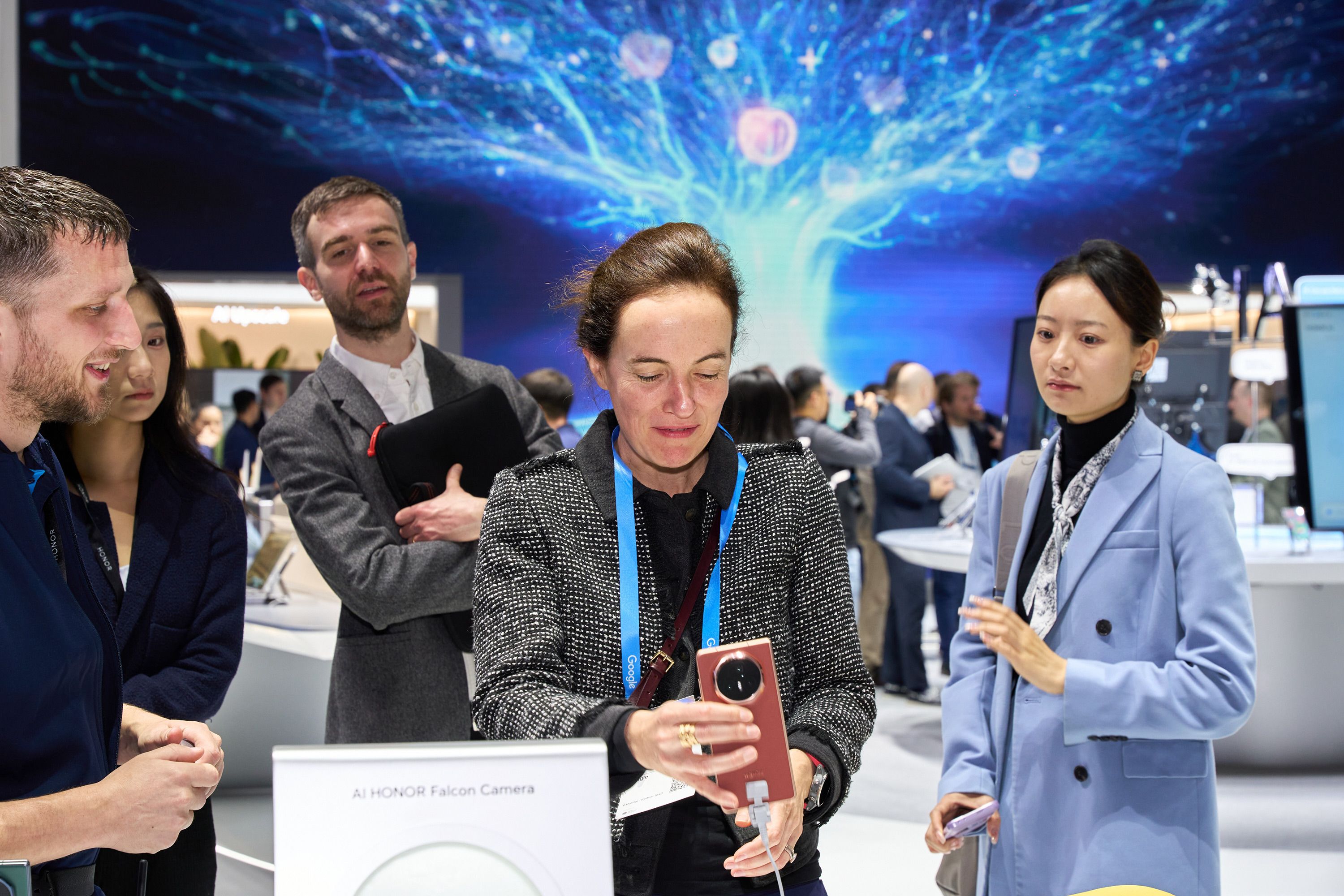 HONOR ALPHA PLAN: El futuro de la tecnología de IA centrada en el ser ...