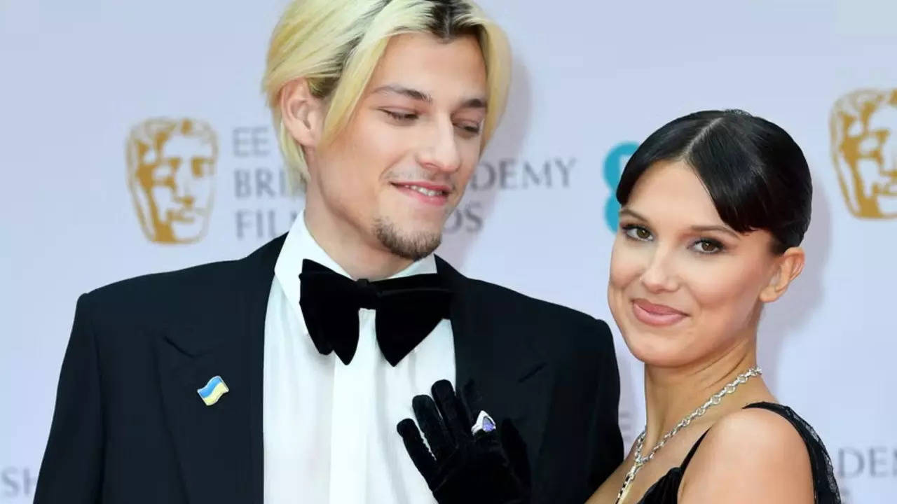 Chris Pratt saves Electric State co-star Millie Bobby Brown from ...