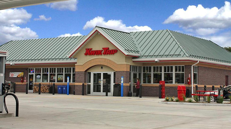 I tried the Bucks’ and Kwik Trip’s wacky promo for discounted gas with ...