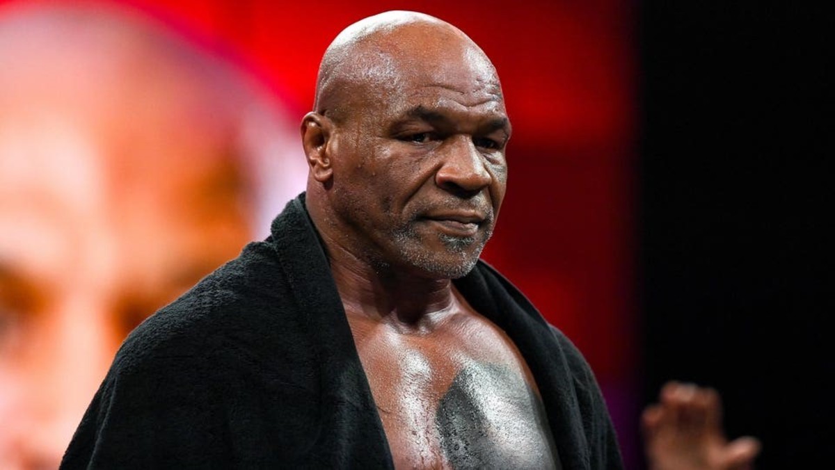 The Birth of a Legend: Mike Tyson’s Explosive Professional Debut