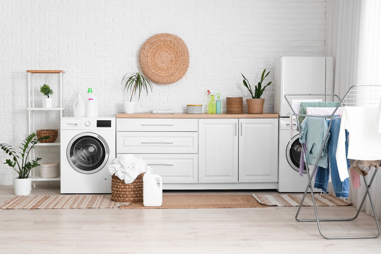 À seulement 3 €, ce séchoir Action pour balcon fait un carton : il ...