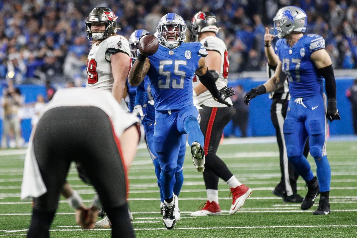 Lions bringing back Derrick Barnes on three-year deal that could turn ...