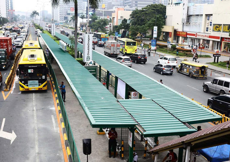 Smoother traffic as most EDSA Busway timers working