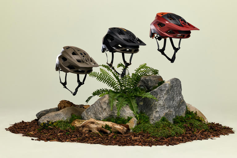 After 5 Years, Fox Racing Updates Favorite MTB Trail Helmet: Speedframe ...