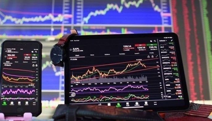 PSEi ends week with big win