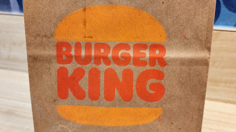 Review: Burger King's New Steakhouse Bacon Whopper Is Okay, But Don't ...