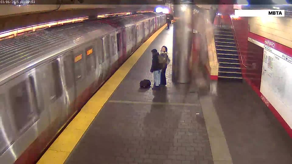 RAW VIDEO: Ceiling panel falls on platform at MBTA's Harvard station