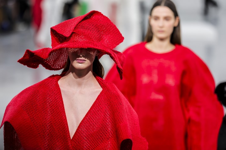 Semana da Moda Feminina de Paris outono/inverno 2025-2026 - Issey Miyake