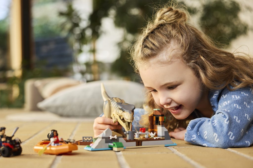 LEGO presenta sus nuevos sets inspirados en “Jurassic World Rebirth”