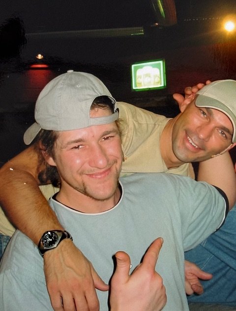 Poszedł do kultowego "Baru" za namową dziewczyny. Tak po latach mówi o ...