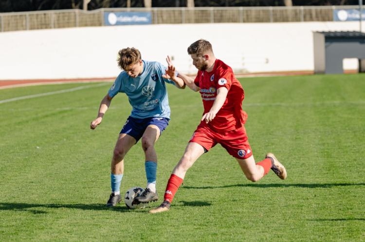 Football. R1 : Château-Gontier regarde vers le haut