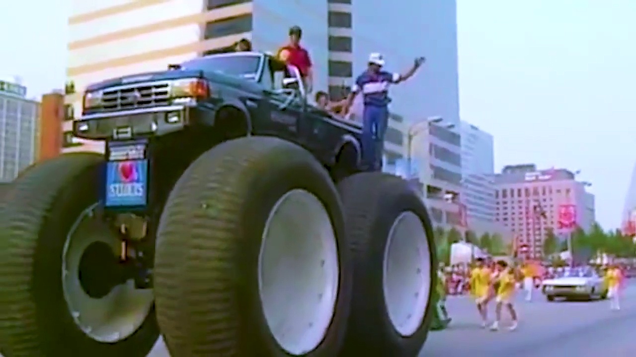 Bigfoot #5 - The World's Biggest Monster Truck