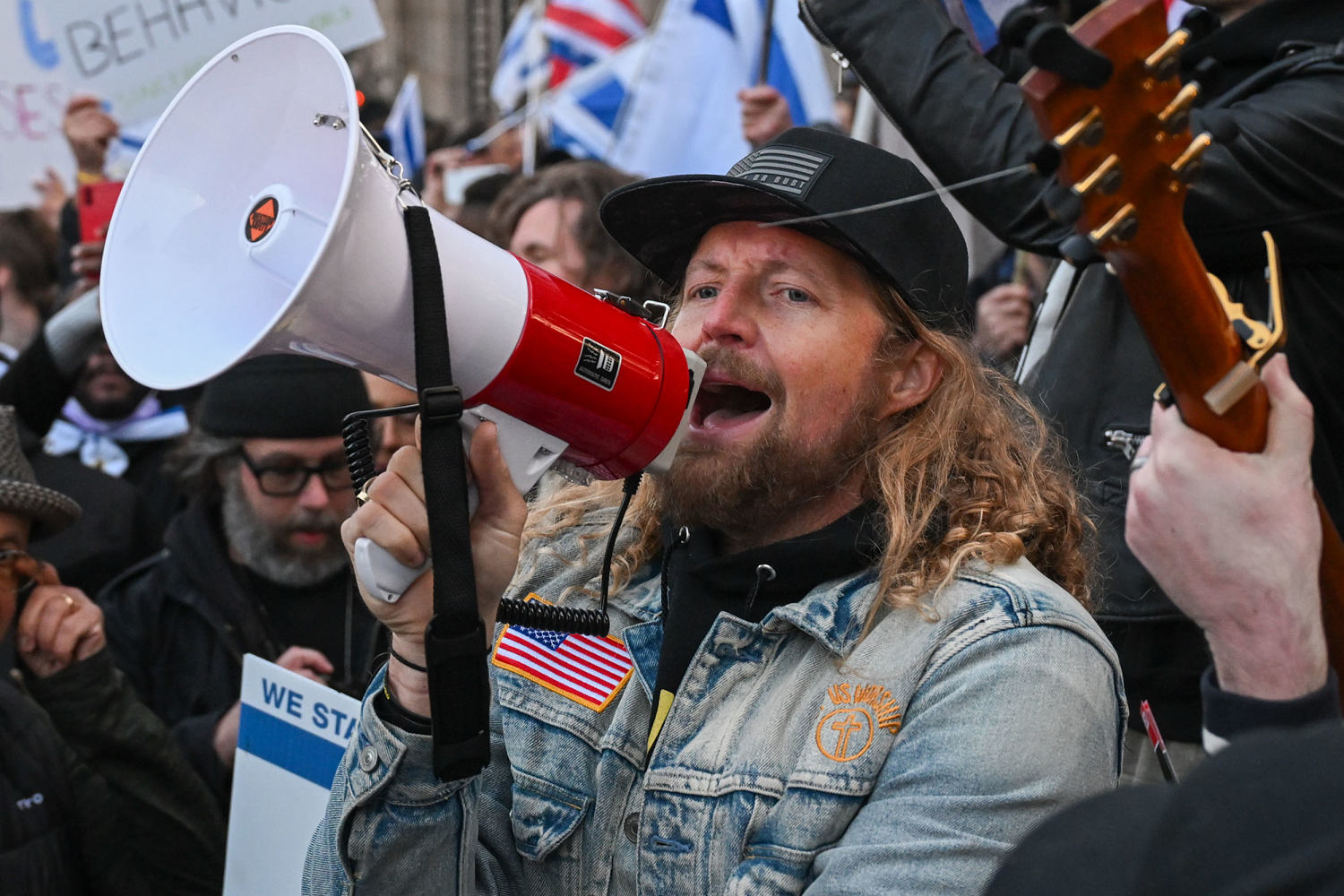 Christian extremist joins Trump's HUD secretary to survey L.A. wildfire ...