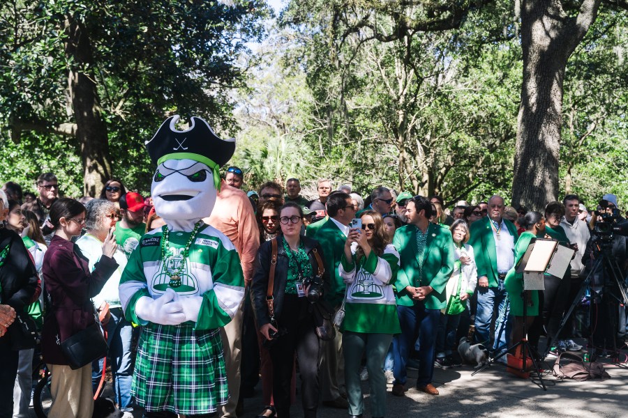 GALLERY: Greening of the Forsyth Fountain