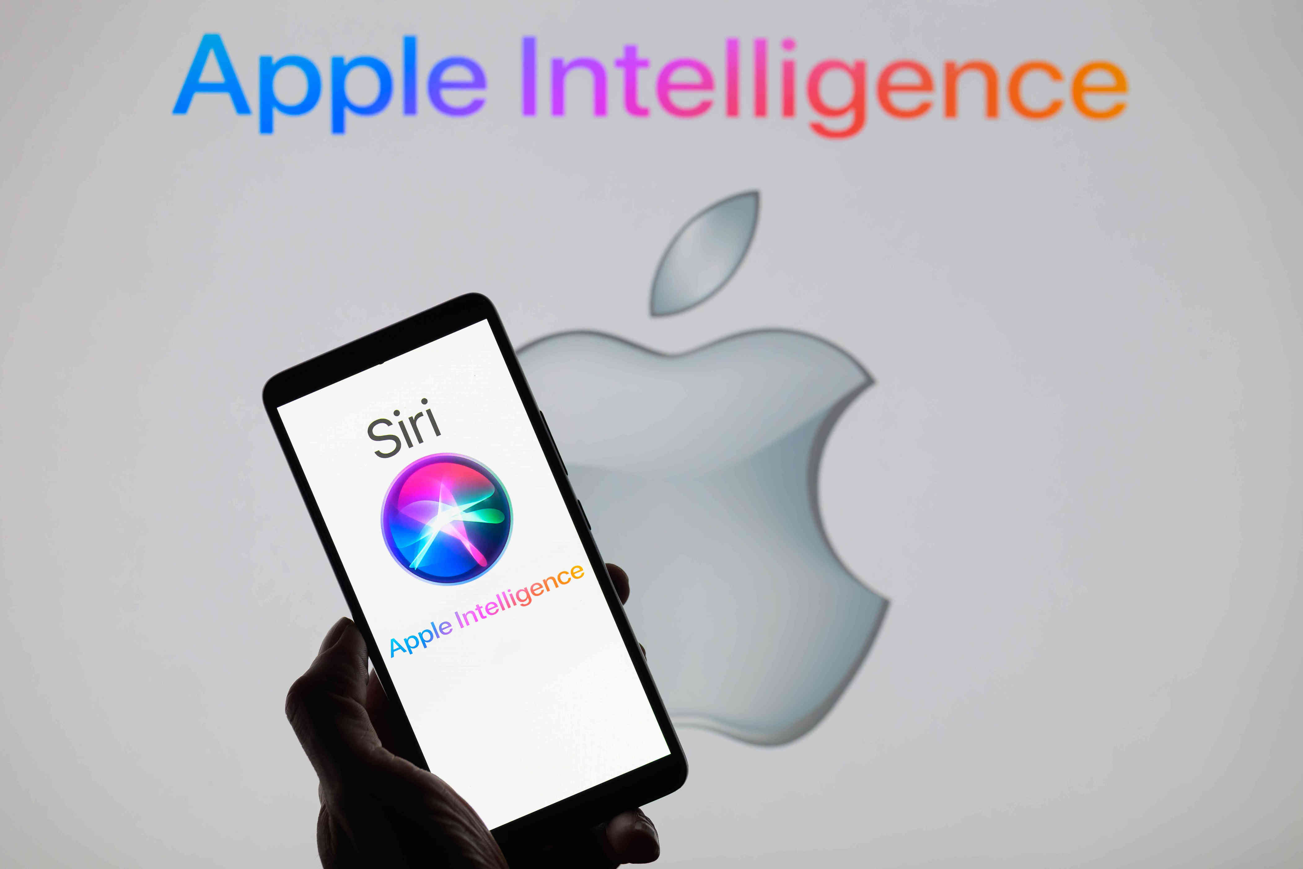 Apple Is Pushing Back AI-Driven Siri Features to 2026, Report Says