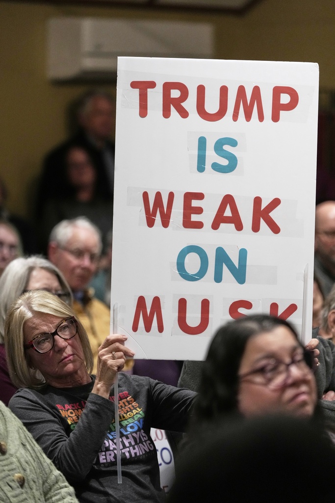 Wisconsin Democrats vent, cry and issue call to action to counter Musk ...