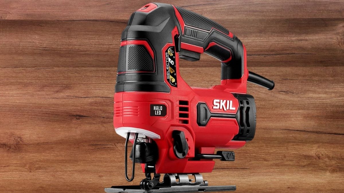 44% REBAJADA la sierra de calar Skil con cable, luz y control de velocidad