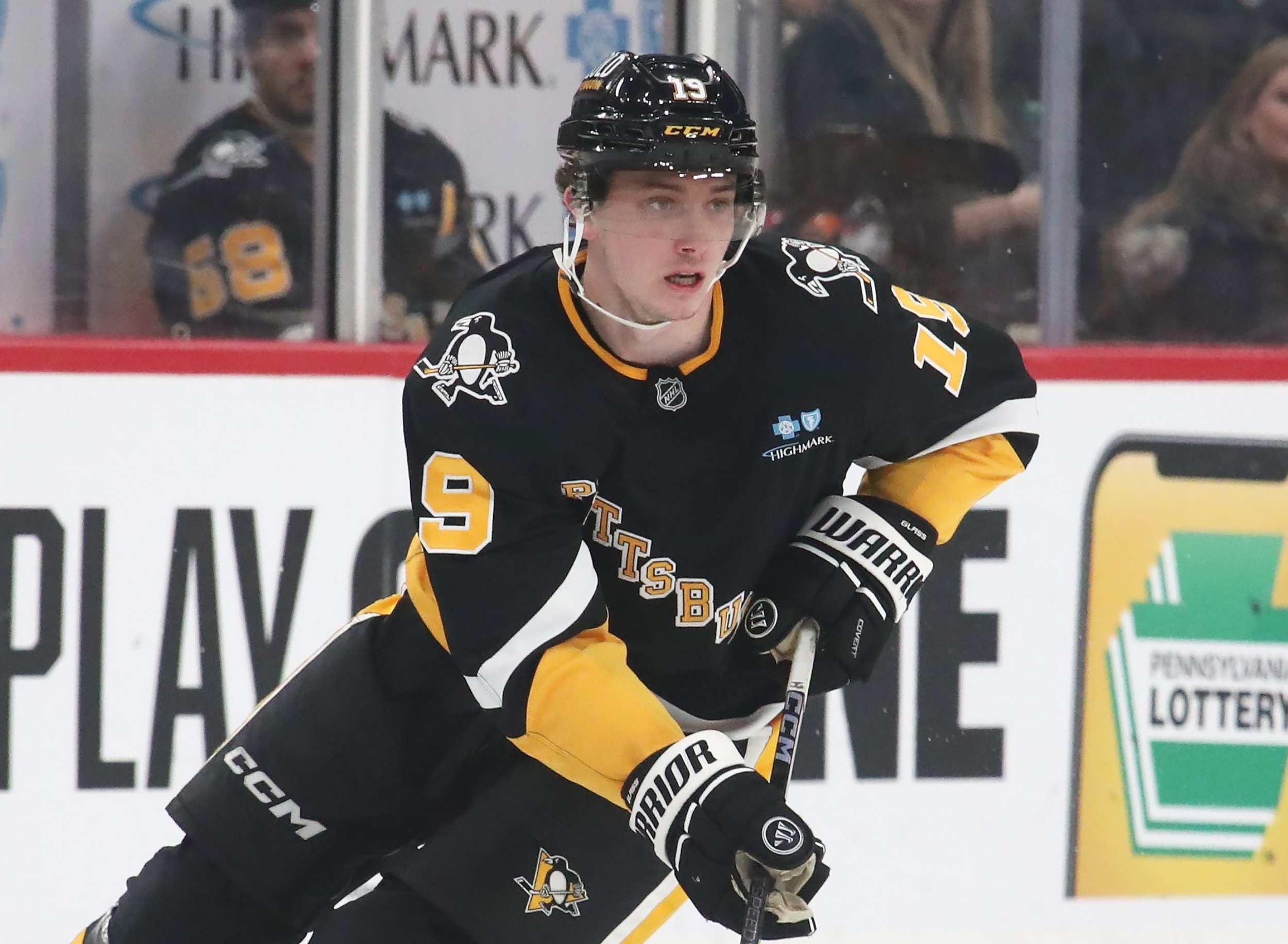 Penguins trade Cody Glass to Devils for third-round pick
